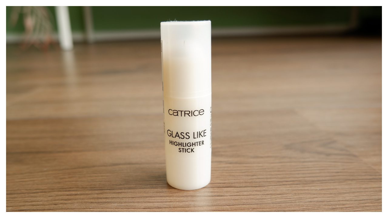 FLOATING IN DREAMS - Reviews . Makeup . Fashion . everyday beauty made ...